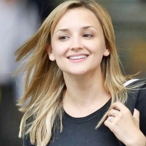 Phoebe Adele Gates – Bill Gates Daughter | Education, Net Worth, Age ...