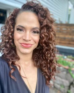 Elle Duncan | Wiki/Bio, Husband, ESPN, Net Worth, Age, Daughter, Photos ...