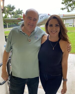 Sara Carter | Wiki/Bio, Fox news, Age, Twitter, Husband, Bikini Photos ...