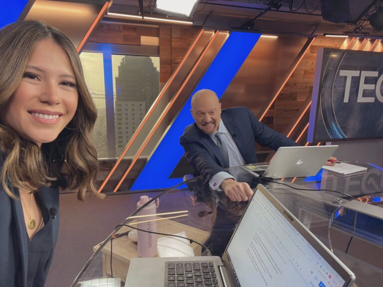 Deirdre Bosa | Wiki/Bio, Age, Net Worth, Career, Husaband, Son, CNBC ...